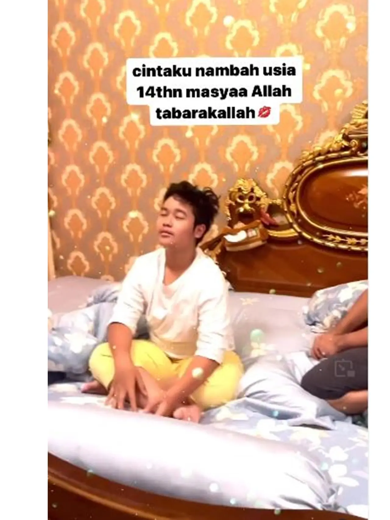 Jadi Keluarga Panutan, Ini 6 Potret Inul dan Adam Suseno Beri Anak Kejutan Ultah - Hot Liputan6.com