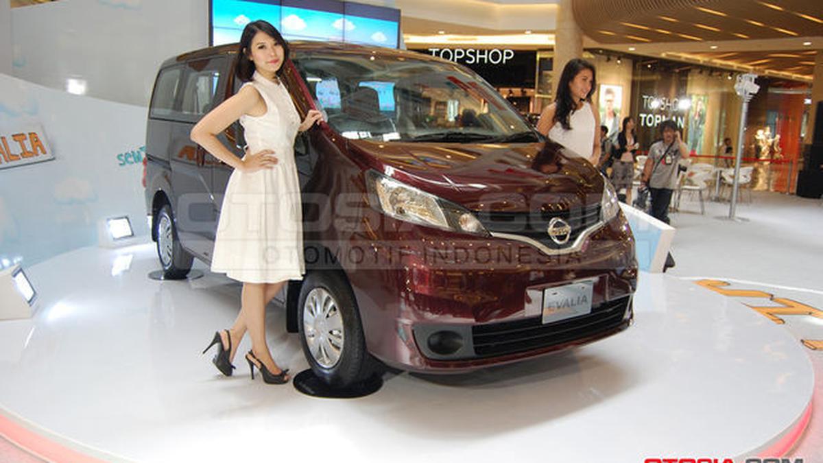 MPV Terbaru Nissan yang Nyaman dan Elegan - Galeri Otosia.com