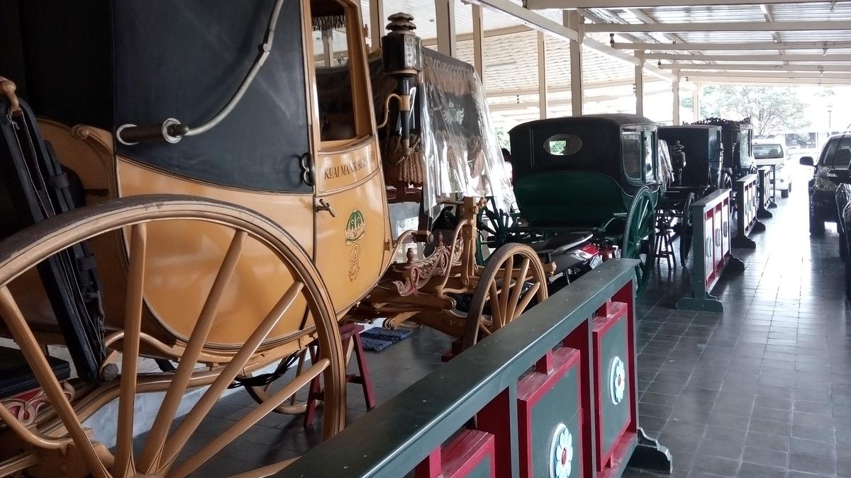 Kirab Kereta Kencana Paku Alam X Ditarik 30 Ekor Kuda