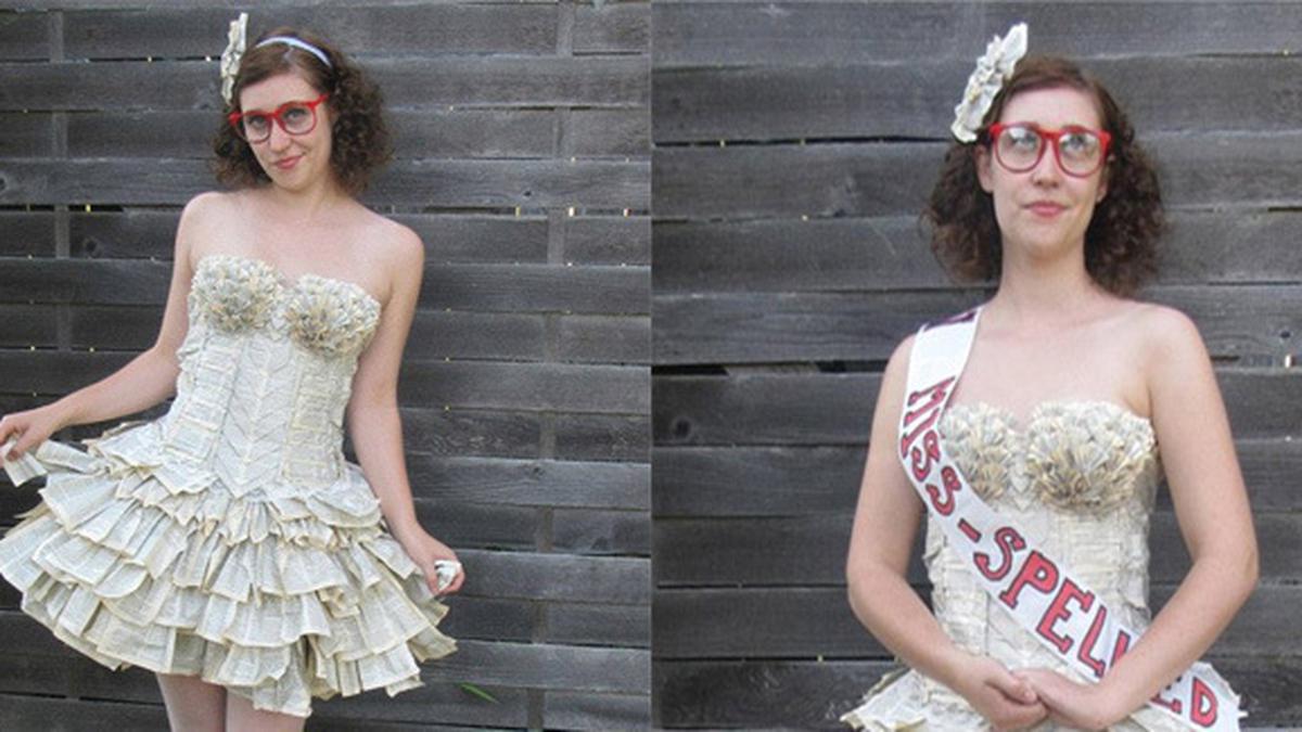 Selain Dibaca, Kamus Juga Bisa Jadi Bahan Dress Cantik Lho - Lifestyle ...