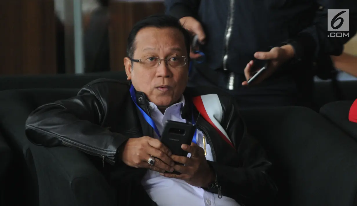 FOTO: Gaya Dirut PT KAI Saat Temui Pimpinan KPK - Foto Liputan6.com