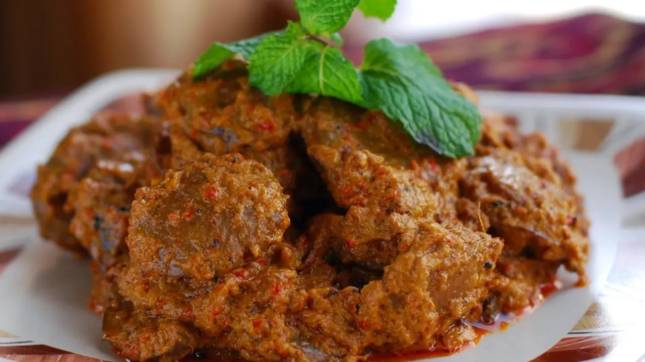 8 Cara Memasak Rendang yang Benar Agar Daging Empuk, Beserta Resepnya ...