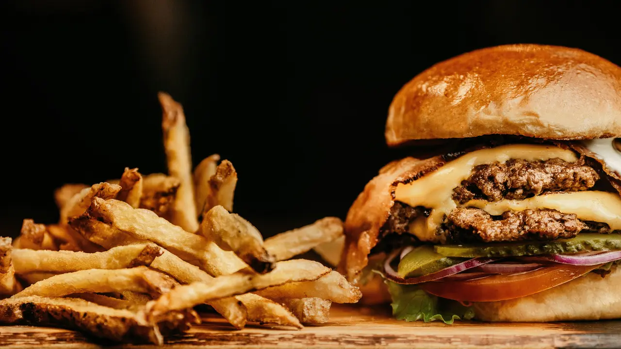 Contoh Makanan Berlemak: Panduan Lengkap untuk Kesehatan Optimal ...