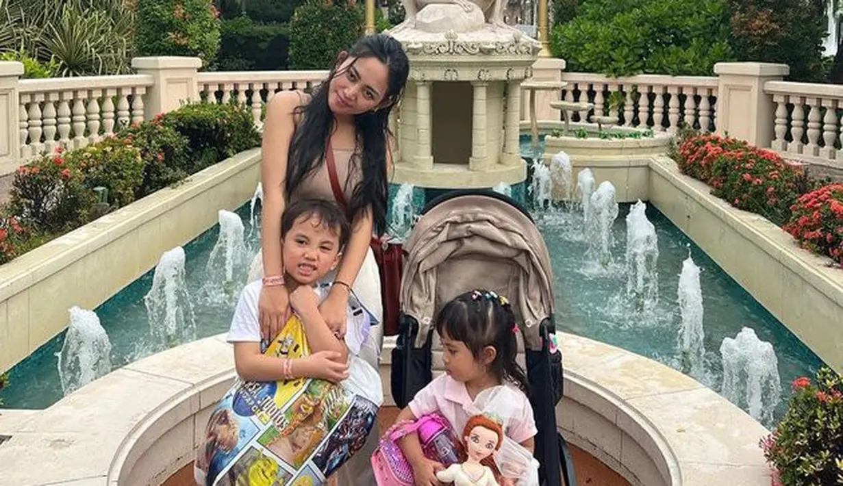 Potret Rachel Vennya Tanggungjawab Mengurus Anak Meski Sering Party ...