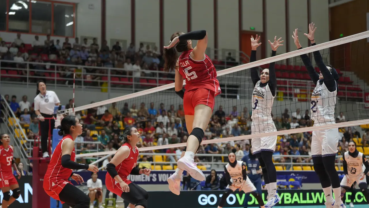 Hasil AVC Nations Cup 2025: Timnas Voli Putri Indonesia Kalah Dramatis dari Iran - Bola Liputan6.com