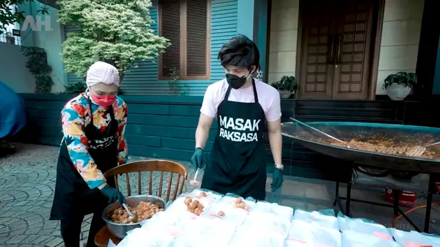 Aurel Ngidam, Ini 7 Momen Atta Halilintar Masak 1.500 Bakso Mercon ...