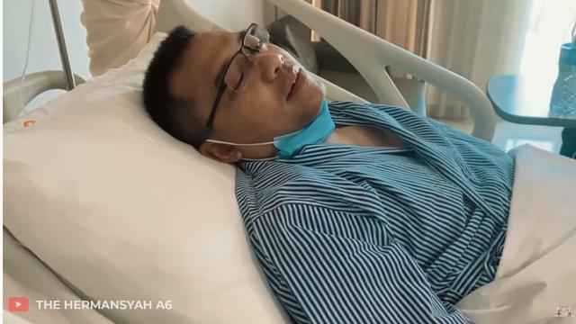 6 Potret Kondisi Terbaru Anang Hermansyah Usai Jalani Operasi di Bali ...