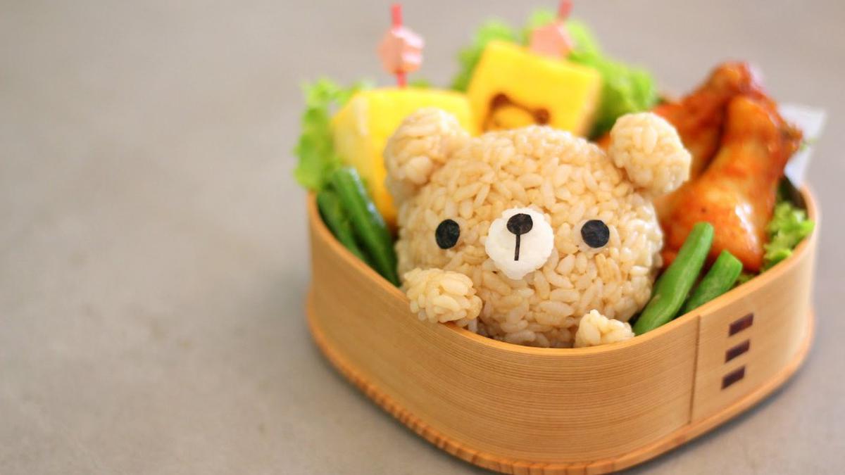 Pilih Menu Makanan Ini Untuk Makan Siang Supaya Tidak Mengantuk