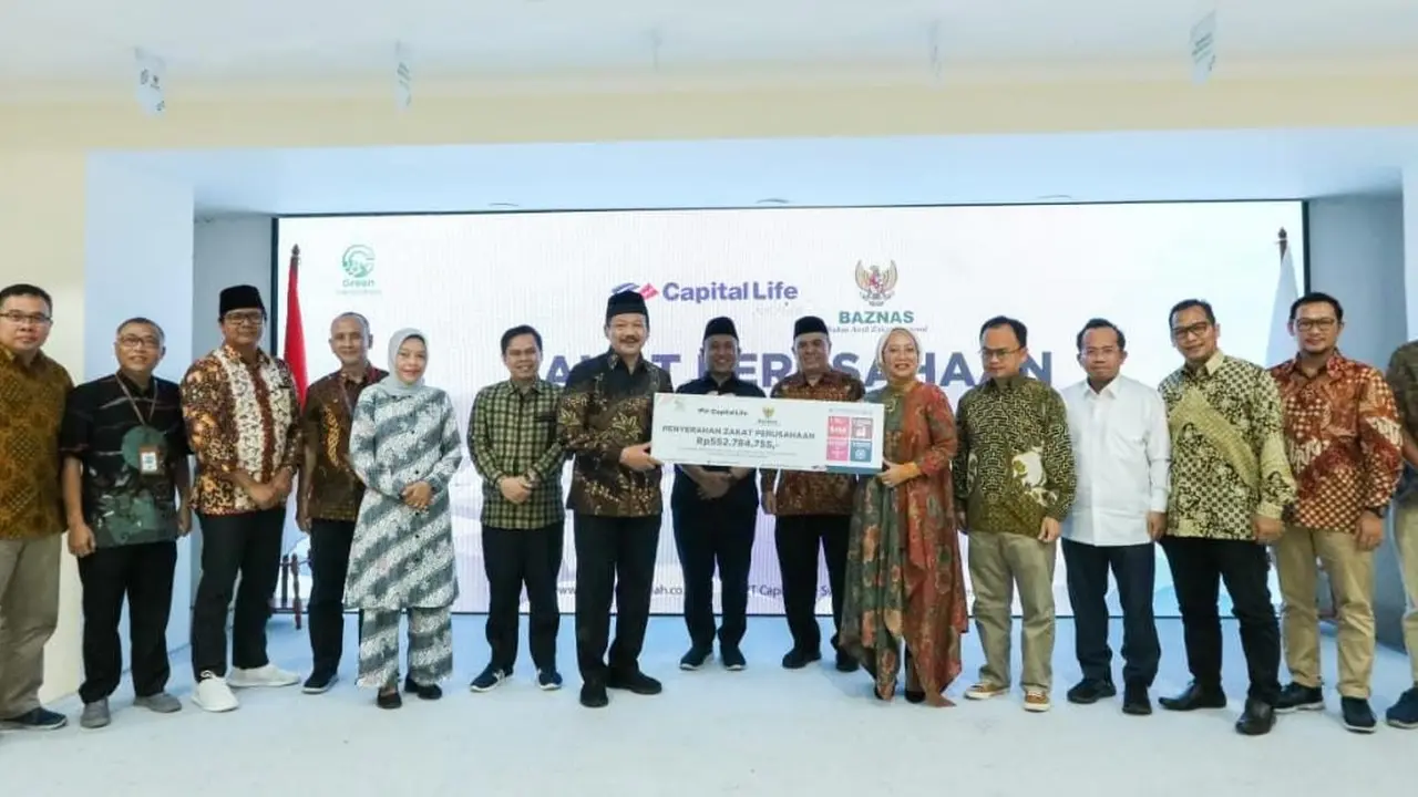 Dukung Pengentasan Kemiskinan, PT Capital Life Syariah Salurkan Zakat ...