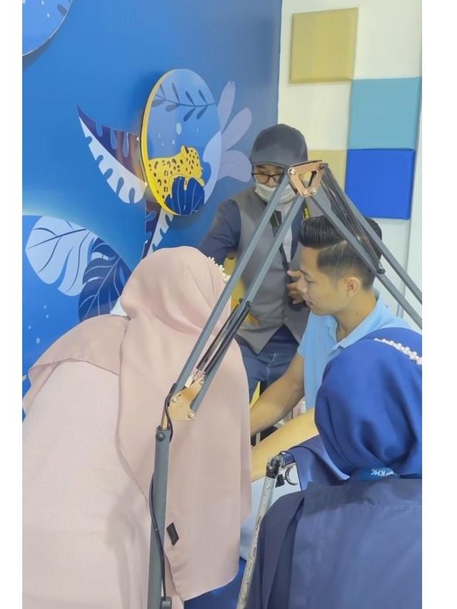 8 Momen Yusuf Putra Larissa Chou Disunat, Alvin Faiz dan Istri Datang ...