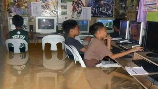 7 Potret Bocah Saat Main di Warnet Ini Bikin Geleng Kepala - Hot ...
