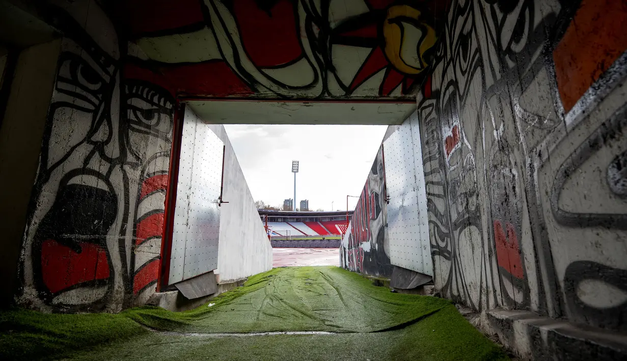 Foto: Stadion Milik Red Star FC Disulap Penuh Mural Jelang Laga Melawan ...