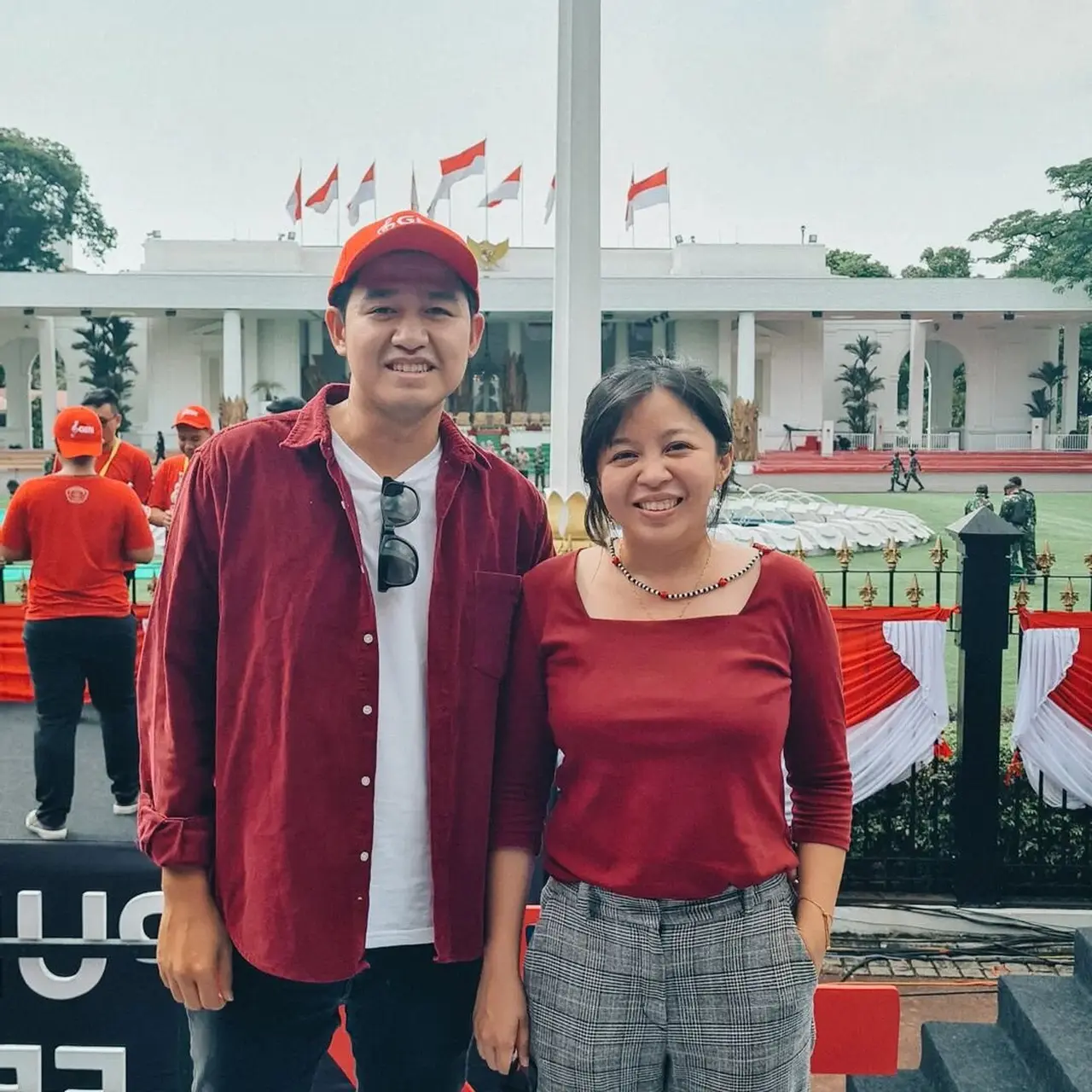 6 Pesona Nathania Karina, Perempuan Pertama yang Pimpin Orkestra HUT RI - Hot Liputan6.com