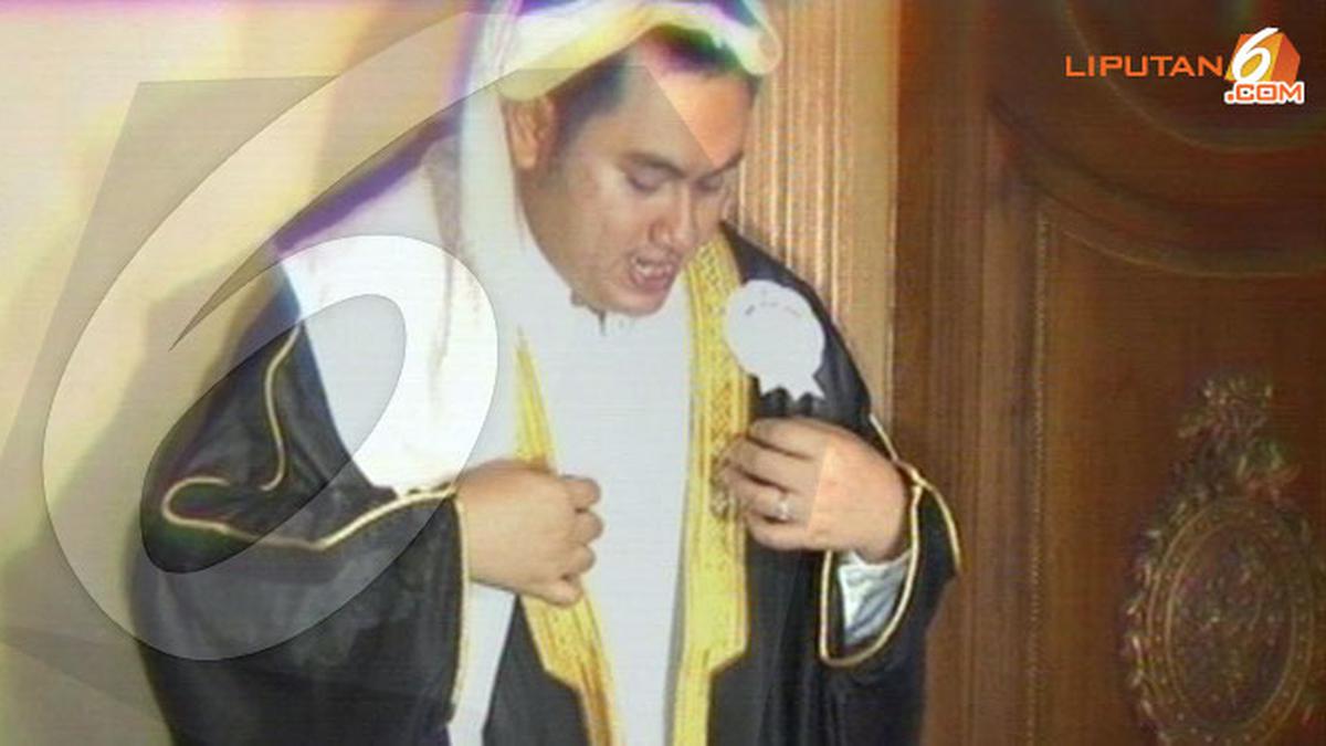 VIDEO: Wah, Nassar Bawa Jubah Raja - ShowBiz Liputan6.com