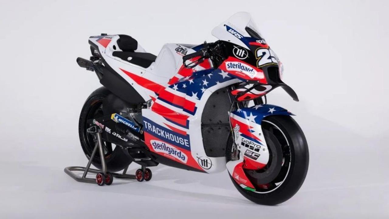 Livery Motor Balap Tim Trackhouse Racing Kental dengan Nuansa Amerika