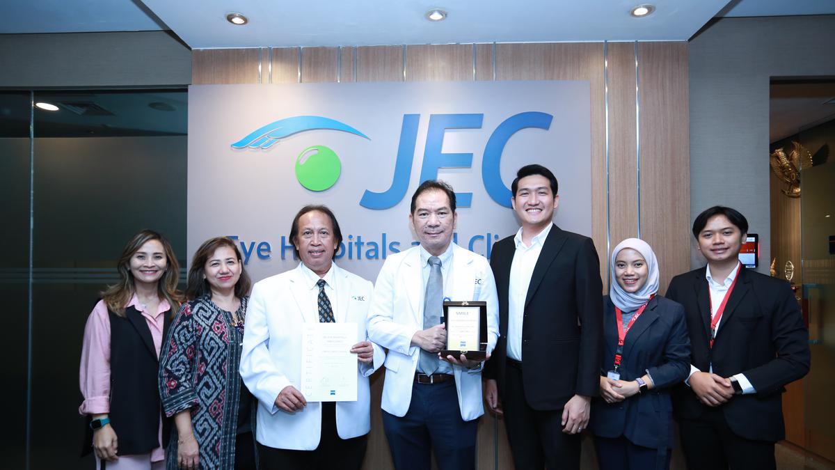 JEC Atasi Mata Minus dan Silinder Terbanyak dengan Teknologi Keluaran ZEISS