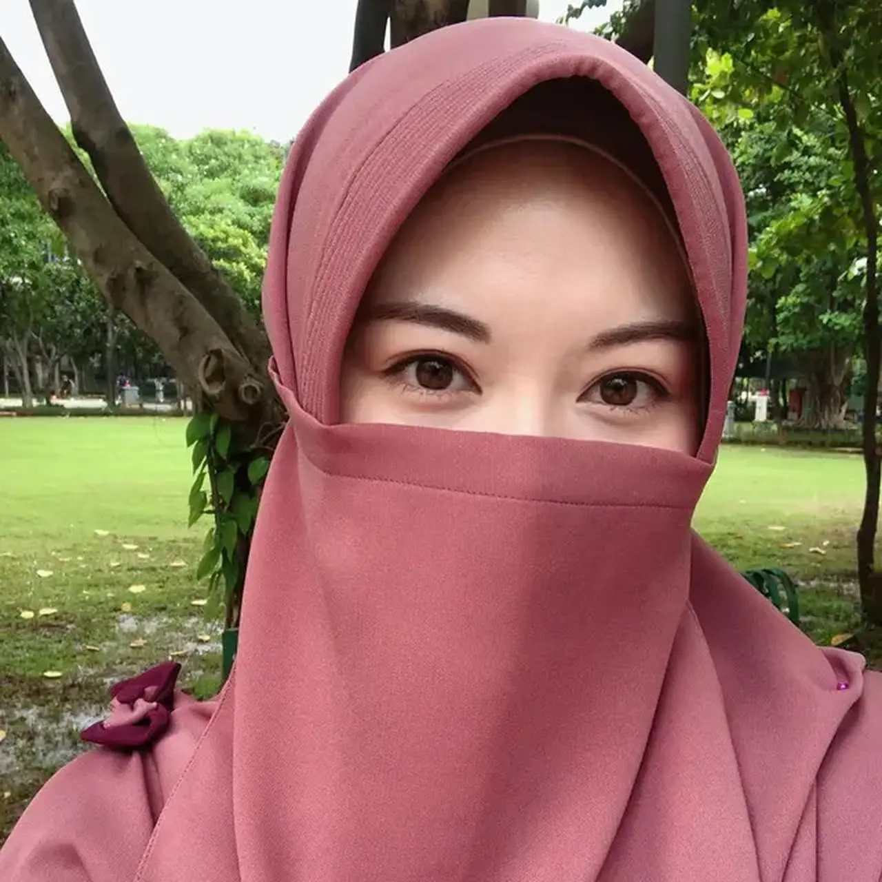 Potret 6 Artis Mualaf Pakai Cadar, Belajar Tampil Tertutup Usai Memeluk ...