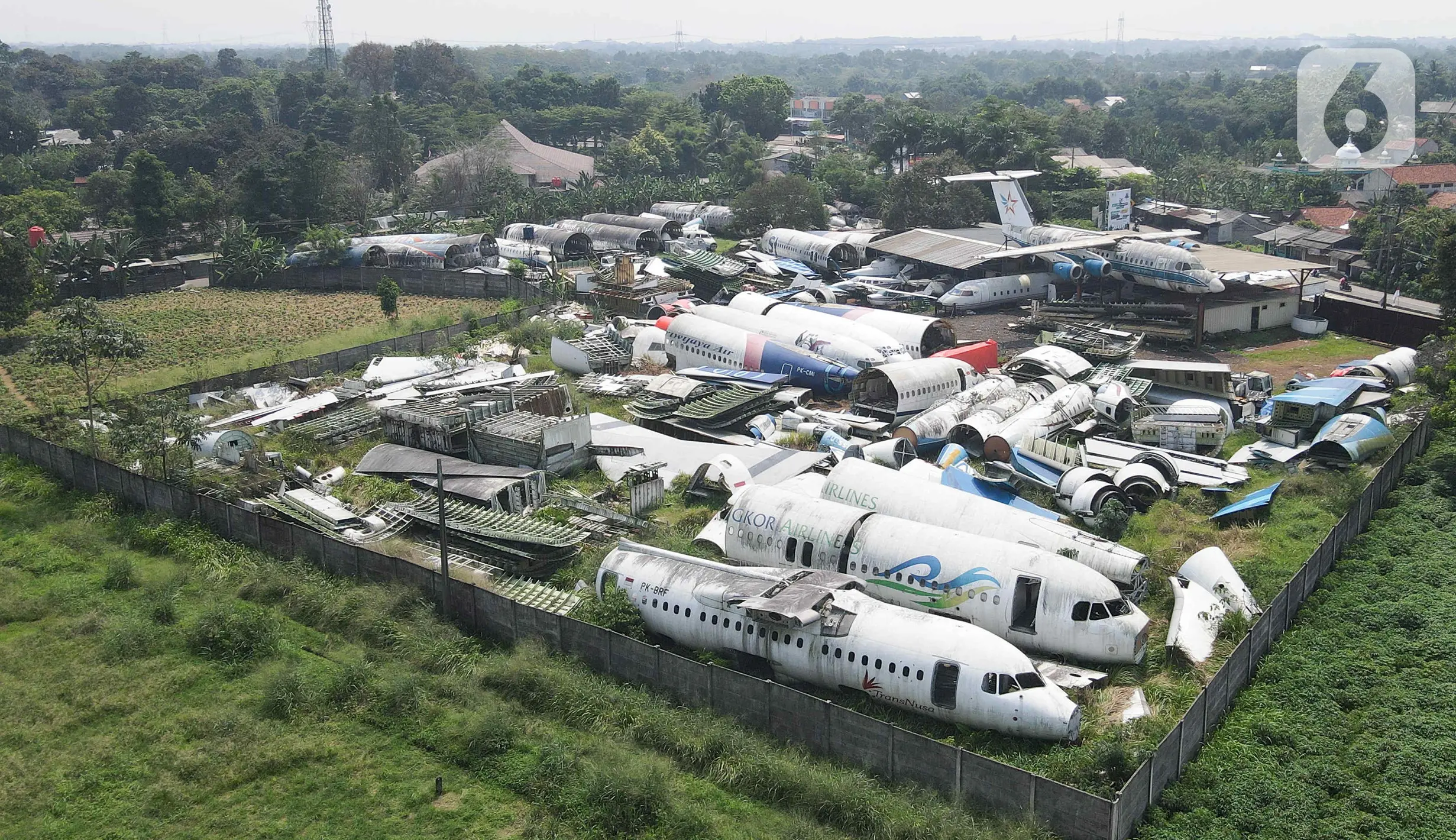 Melihat Penyimpanan Bangkai Pesawat di Bogor - Foto Liputan6.com