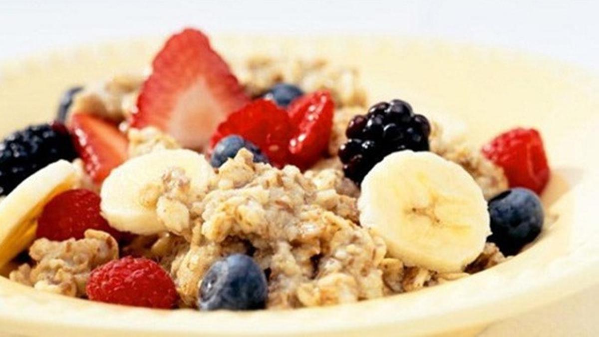 Banana Nut Oatmeal, Menu Sahur Sehat - Islami Liputan6.com