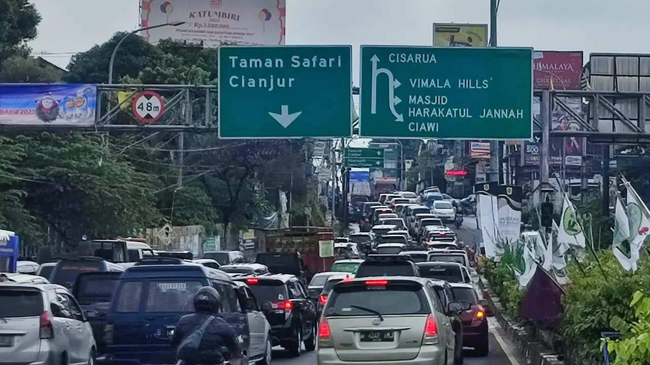 Jasa Marga Berlakukan Contraflow di Ruas Tol Jagorawi Arah Puncak - News Liputan6.com