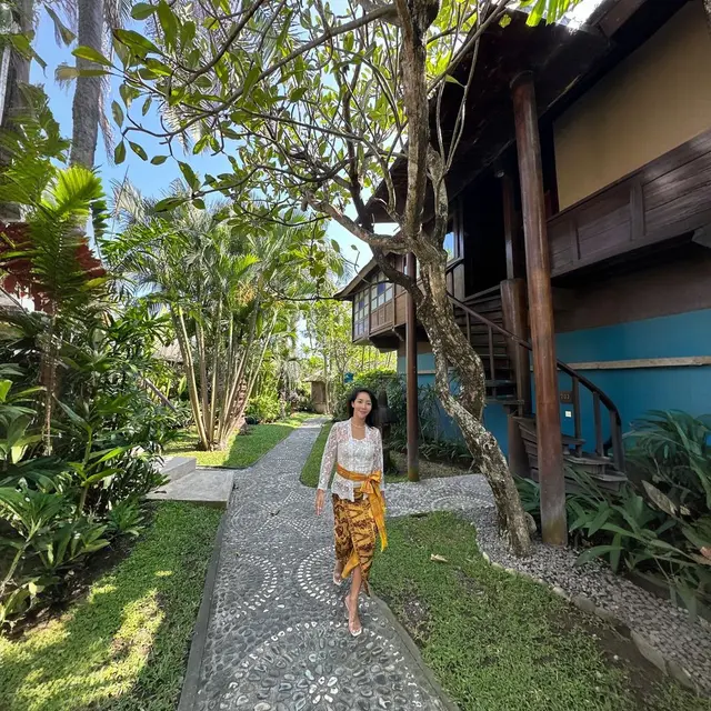 Gaya Lee Yoon Jin Umumkan Kerja di Hotel Mewah Bali di Tengah Drama ...