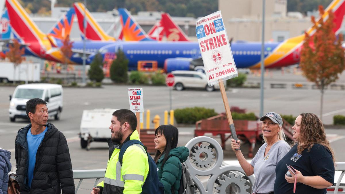 Masuk Bulan Kedua, Mogok Kerja Karyawan Boeing Terus Berlanjut - Foto ...