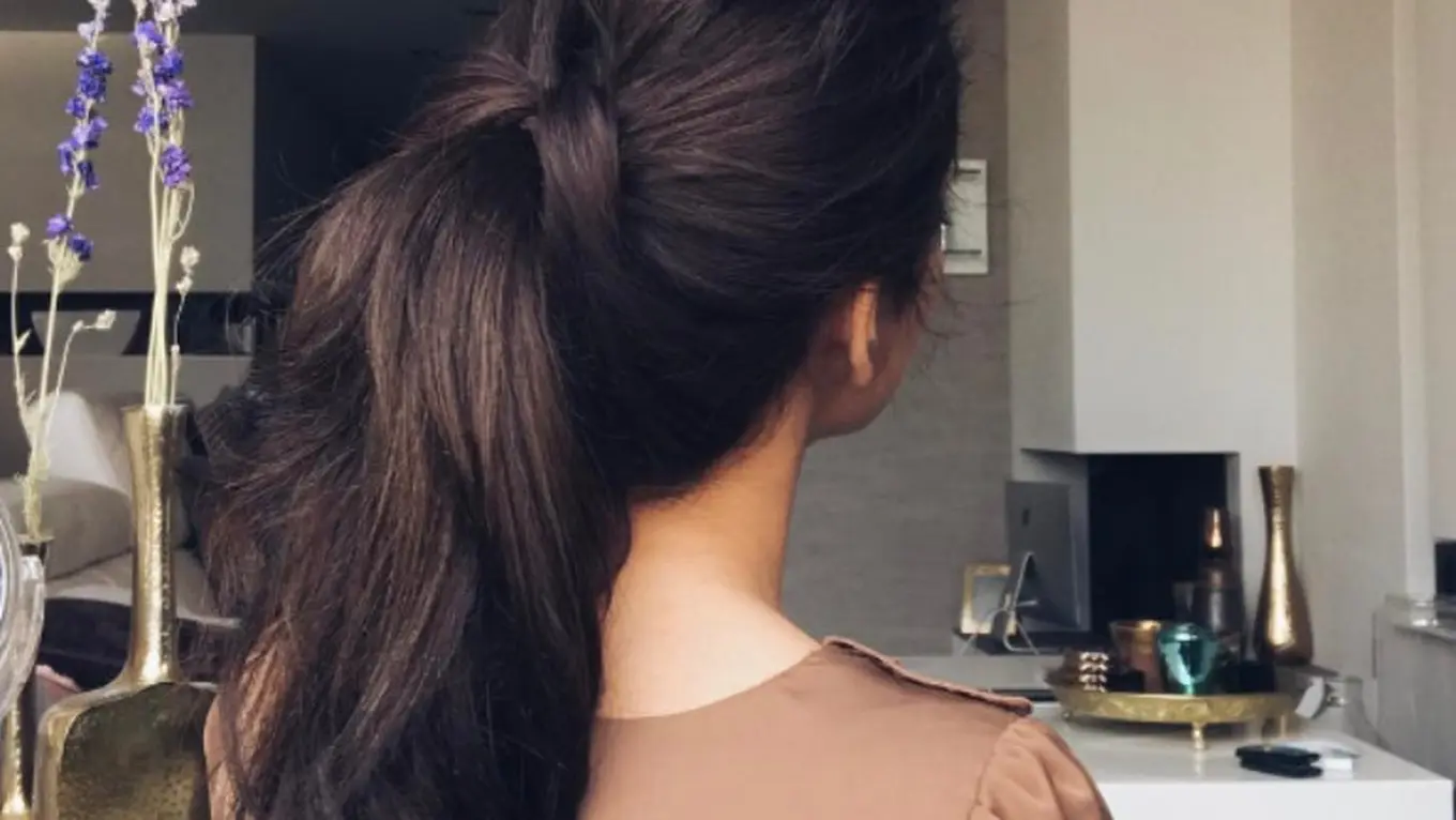 Ini Tutorial Kuncir Kuda yang Nggak Biasa, Wajib Coba - Beauty Fimela.com