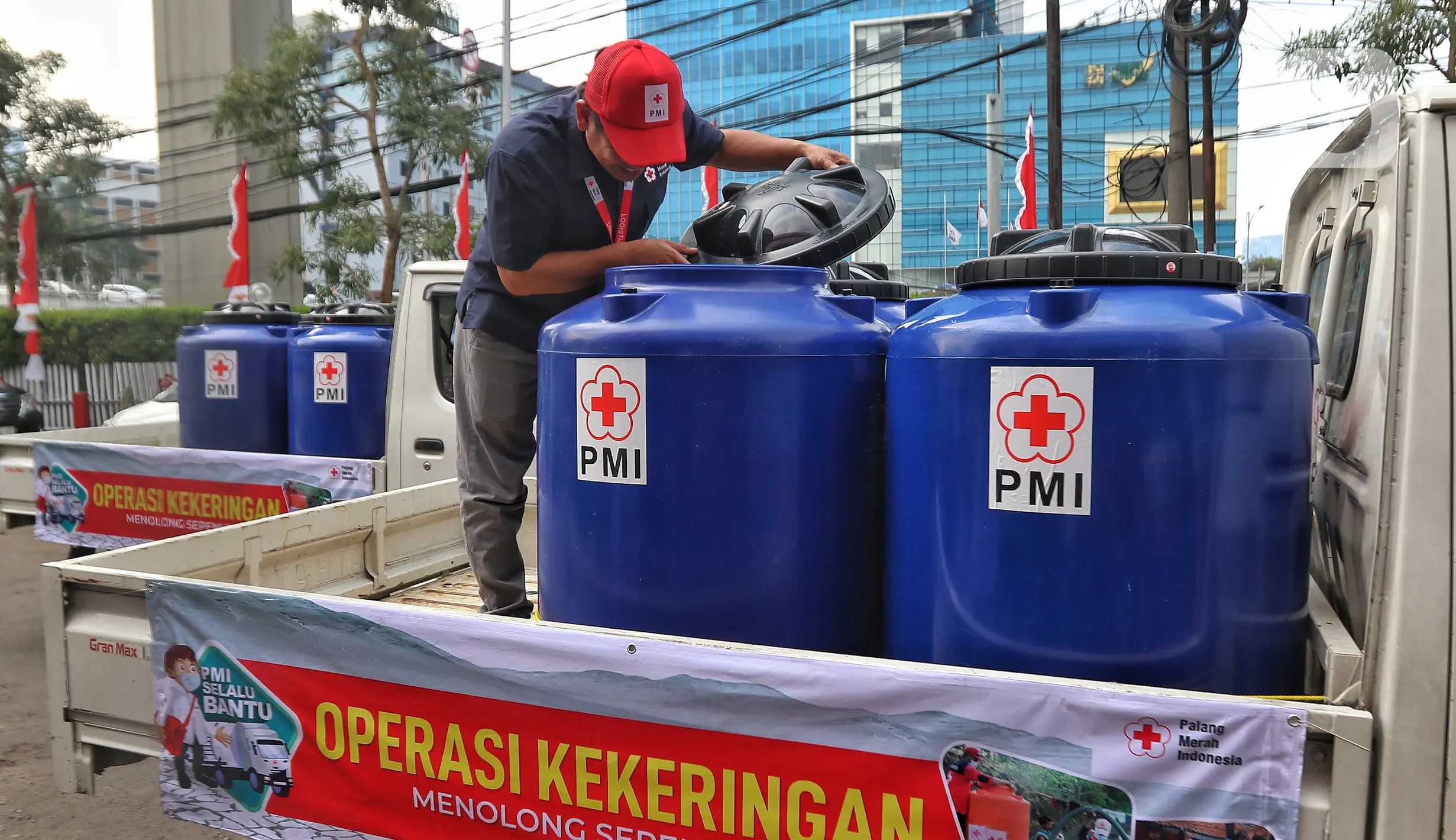 Antisipasi Bencana Kekeringan, PMI Mobilisasi Ratusan Mobil Tangki Air ...