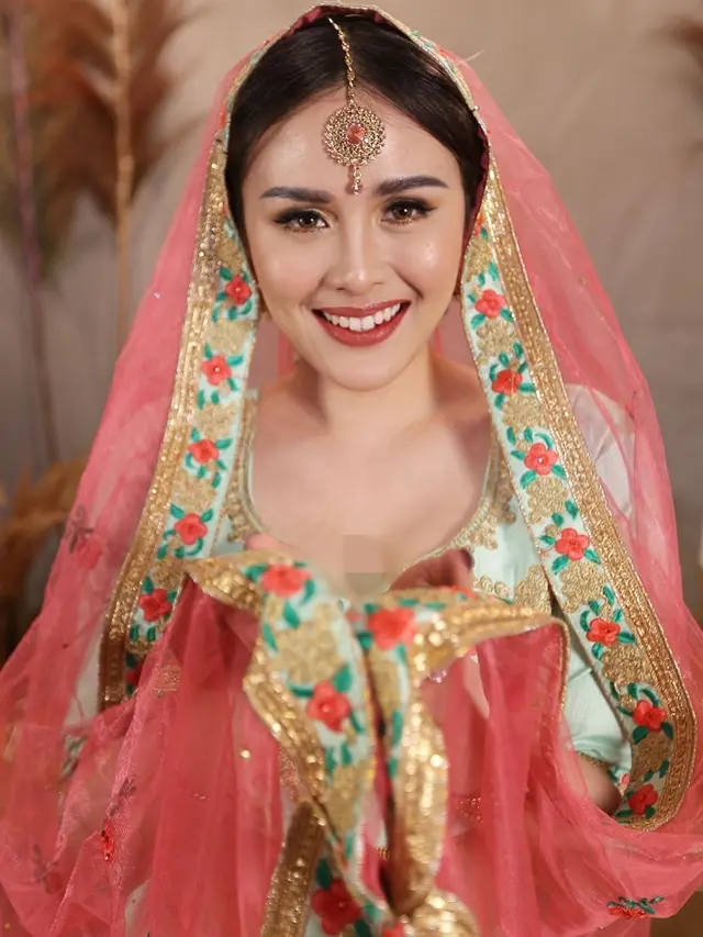 7 Potret Cantik Nita Sofiani, Miss Indonesia Earth 2013 Istri Aktor ...