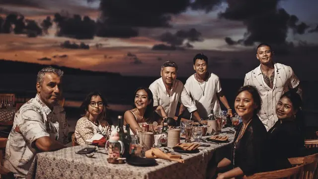 6 Potret Kompak Gading Marten dan Gisel Rayakan Natal Bersama, Didoakan Rujuk - Hot Liputan6.com