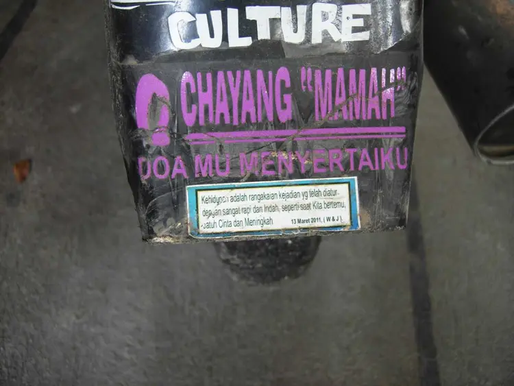 10 Stiker Warning Ini Cocok Ditempel Di Spakbor Sepeda Motor Dijamin