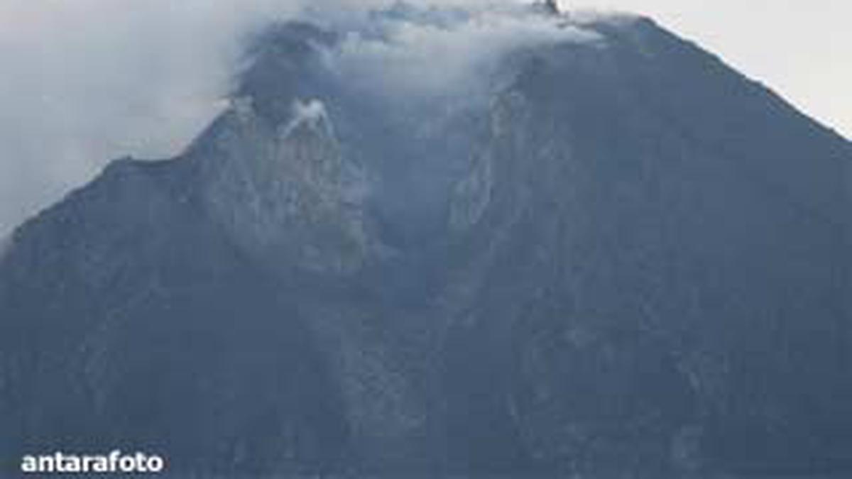 Sebanyak 20 Gunung Api Diawasi Intensif