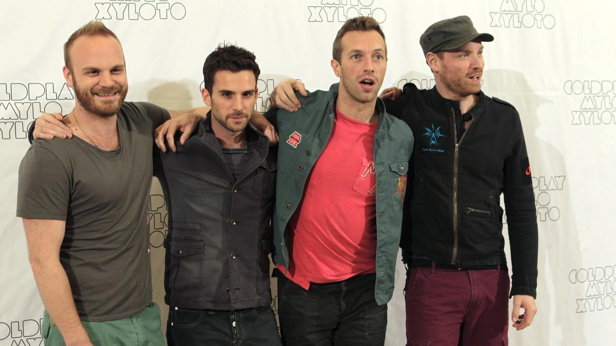 Lirik Lagu Something Just Like This - Coldplay, The Chainsmokers