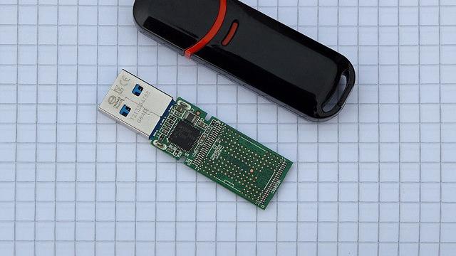 5 Cara Memperbaiki Flashdisk Rusak yang Tidak Terbaca dan Terkena Air