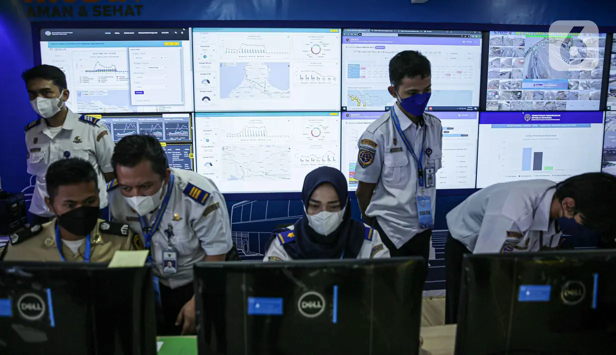 FOTO: Melihat Lebih Dekat Command Center Arus Mudik Lebaran 2022 - Foto ...
