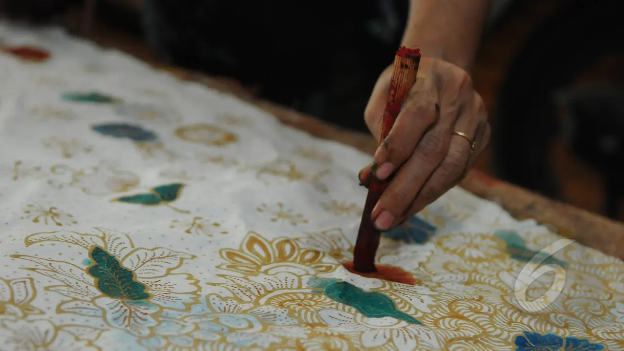 Cerita Akhir Pekan: 6 Batik Kuno Tertua di Indonesia - Lifestyle ...