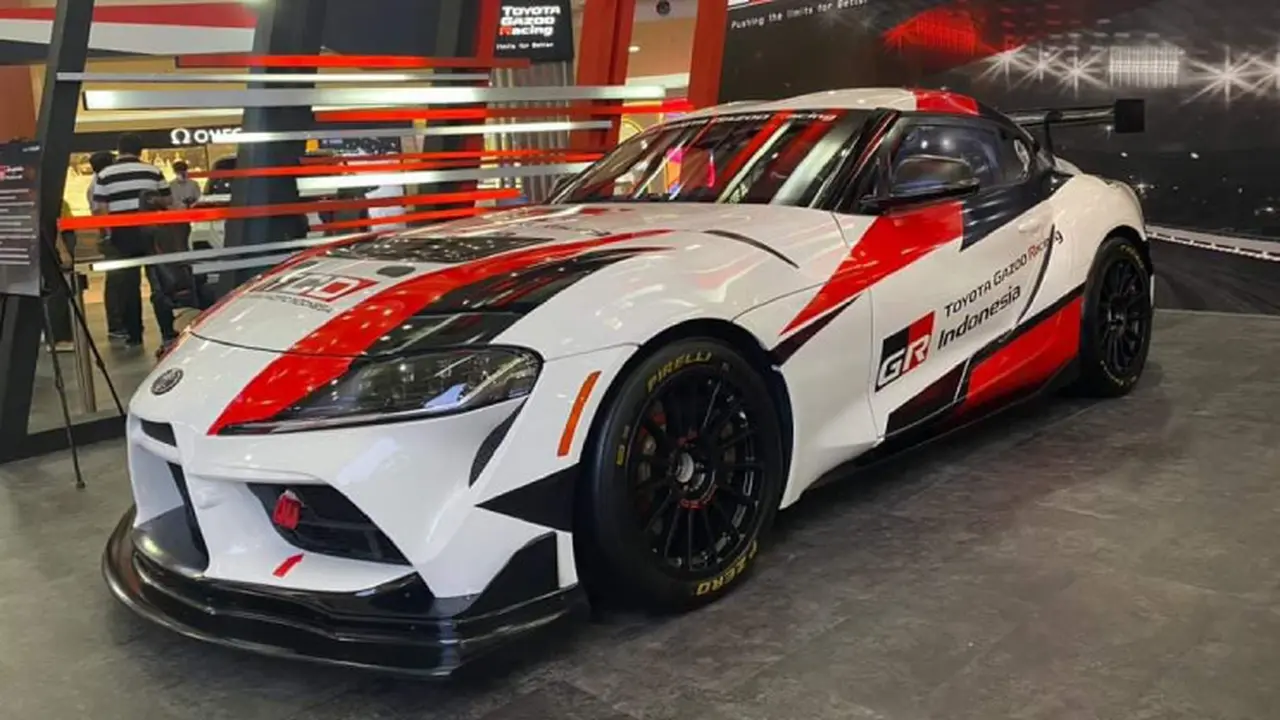 Pertama Kalinya, Mobil Balap Toyota GR Supra GT4 Dipamerkan di Jakarta ...