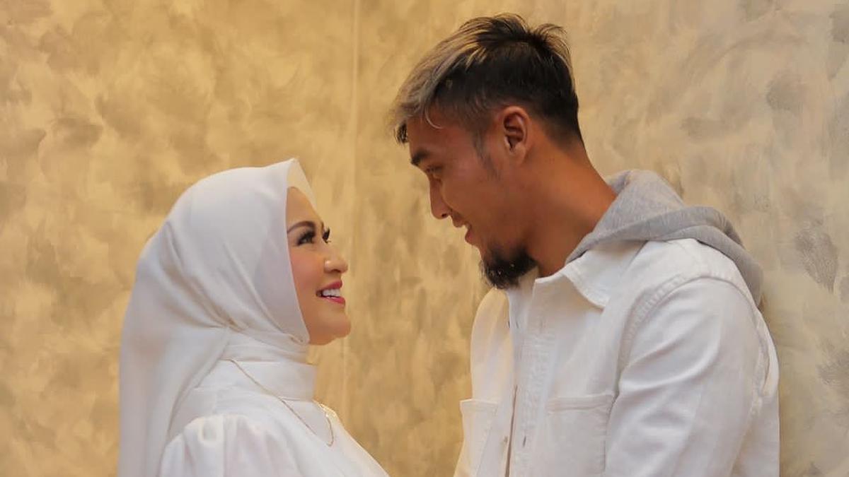 Gunawan Dwi Cahyo Peluk Okie Agustina Usai Sidang Mediasi, Ngaku Tak ...
