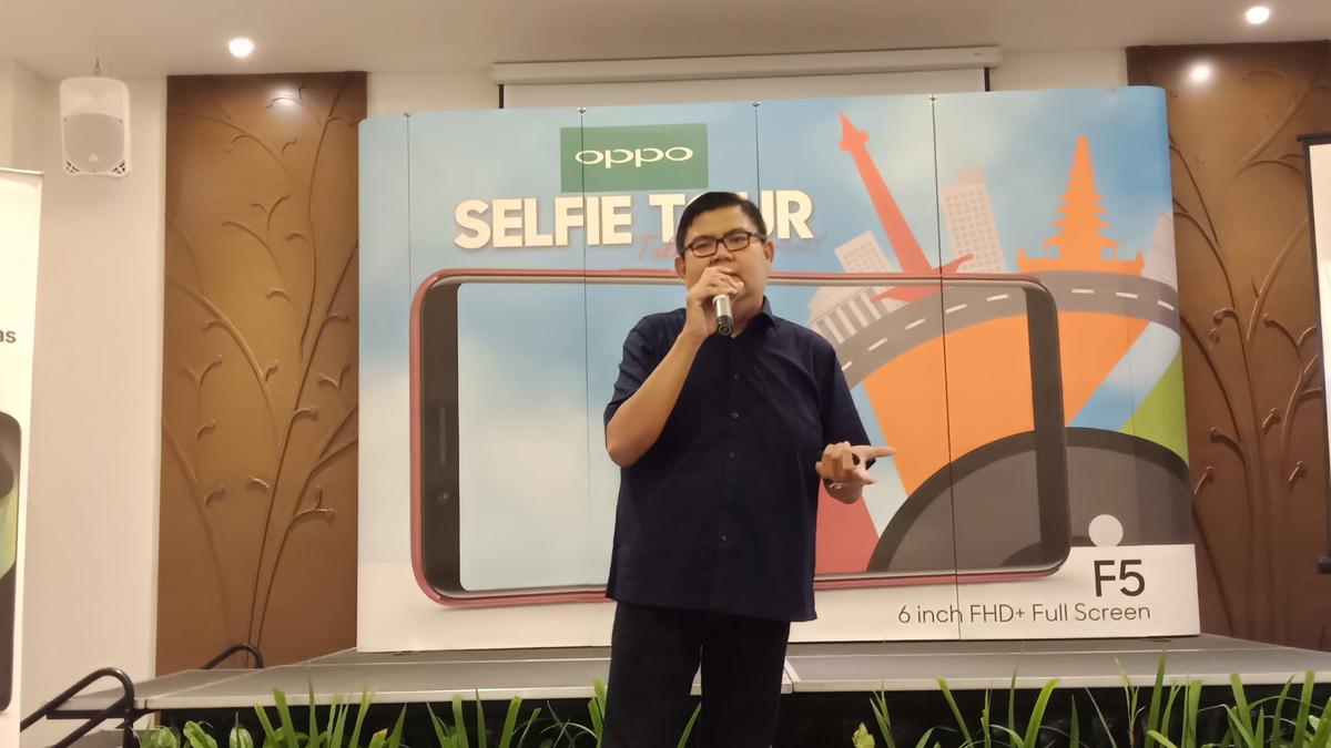 Oppo F5 Warna Merah dengan RAM 4GB Resmi Meluncur - Tekno Liputan6.com