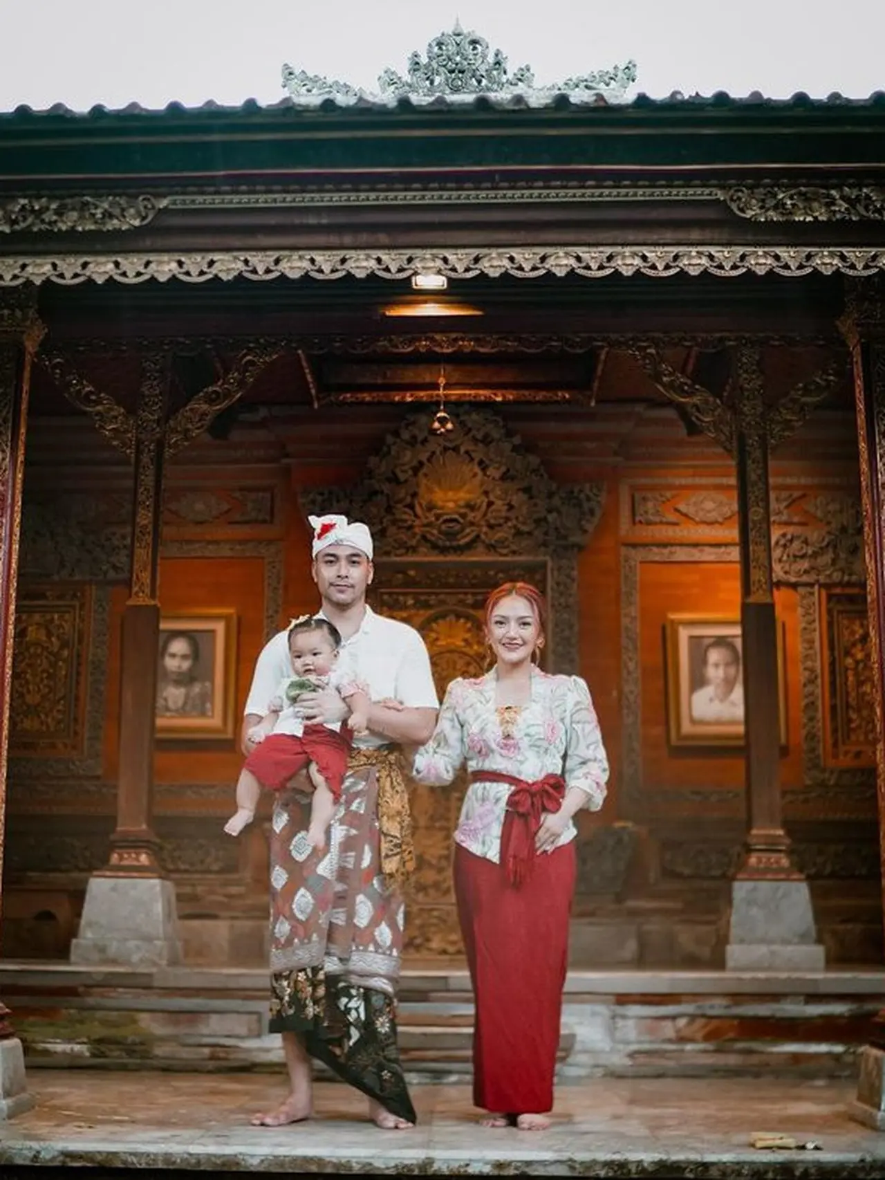 Baby Xarena Tampil Menggemaskan, Ini 6 Potret Kebersamaan Siti Badriah ...