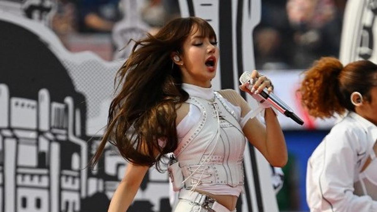 Hidung Lisa BLACKPINK di Piala Dunia 2026 Picu Rumor Operasi Plastik