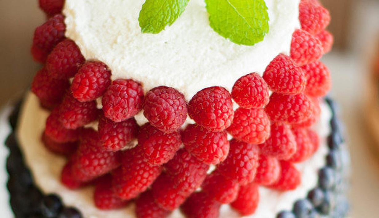 Gampang Ditiru: Hiasan Cake Kreatif Ini Terbuat dari Aneka Permen ...