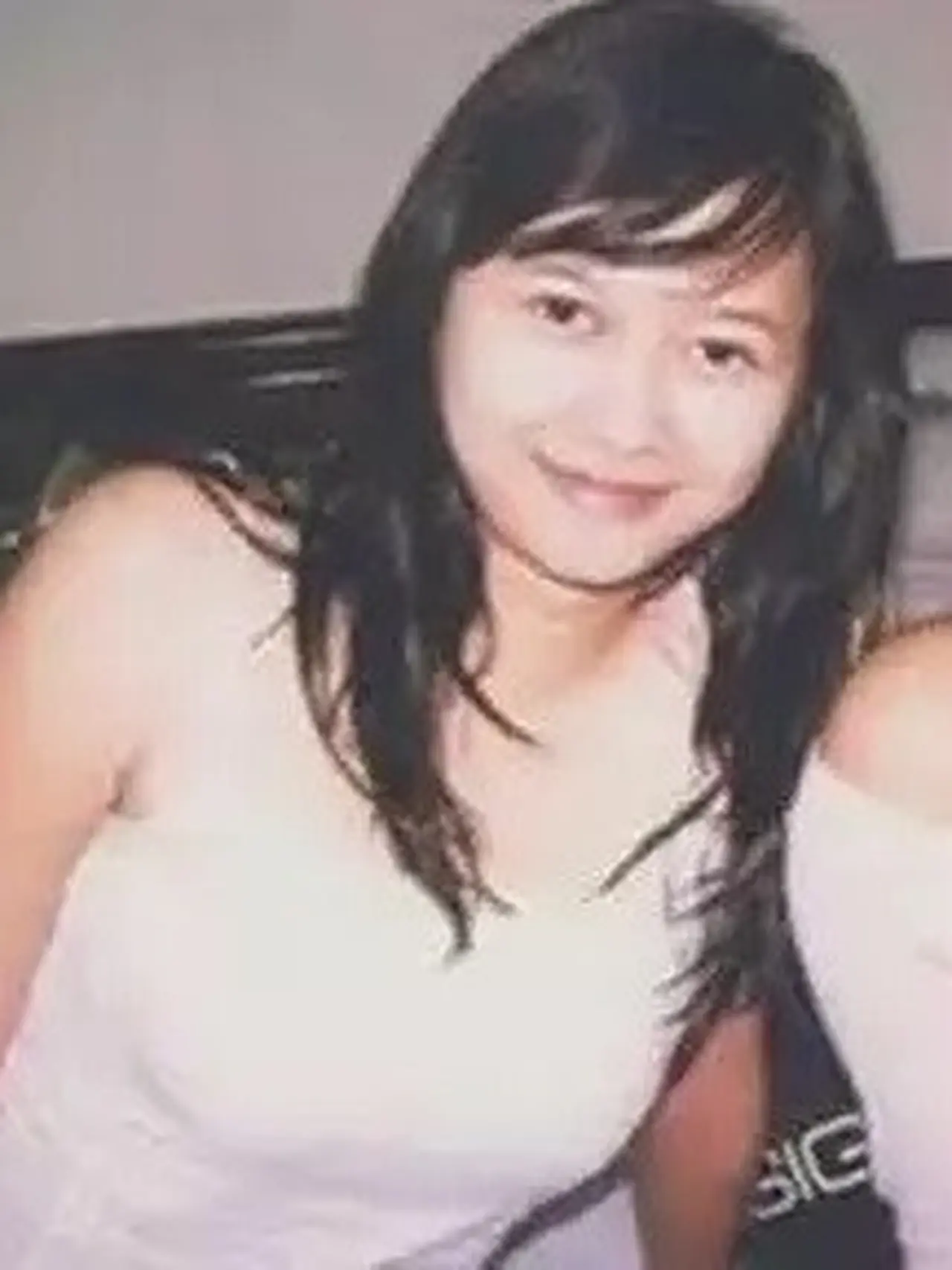 6 Foto Lawas Aura Kasih Saat Awal Karier, Bikin Pangling - Hot Liputan6.com