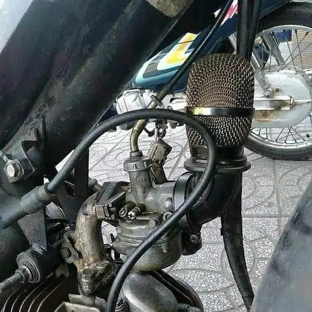 Kumpulan Potret Akal-akalan Montir Memperbaiki Sepeda Motor dengan ...