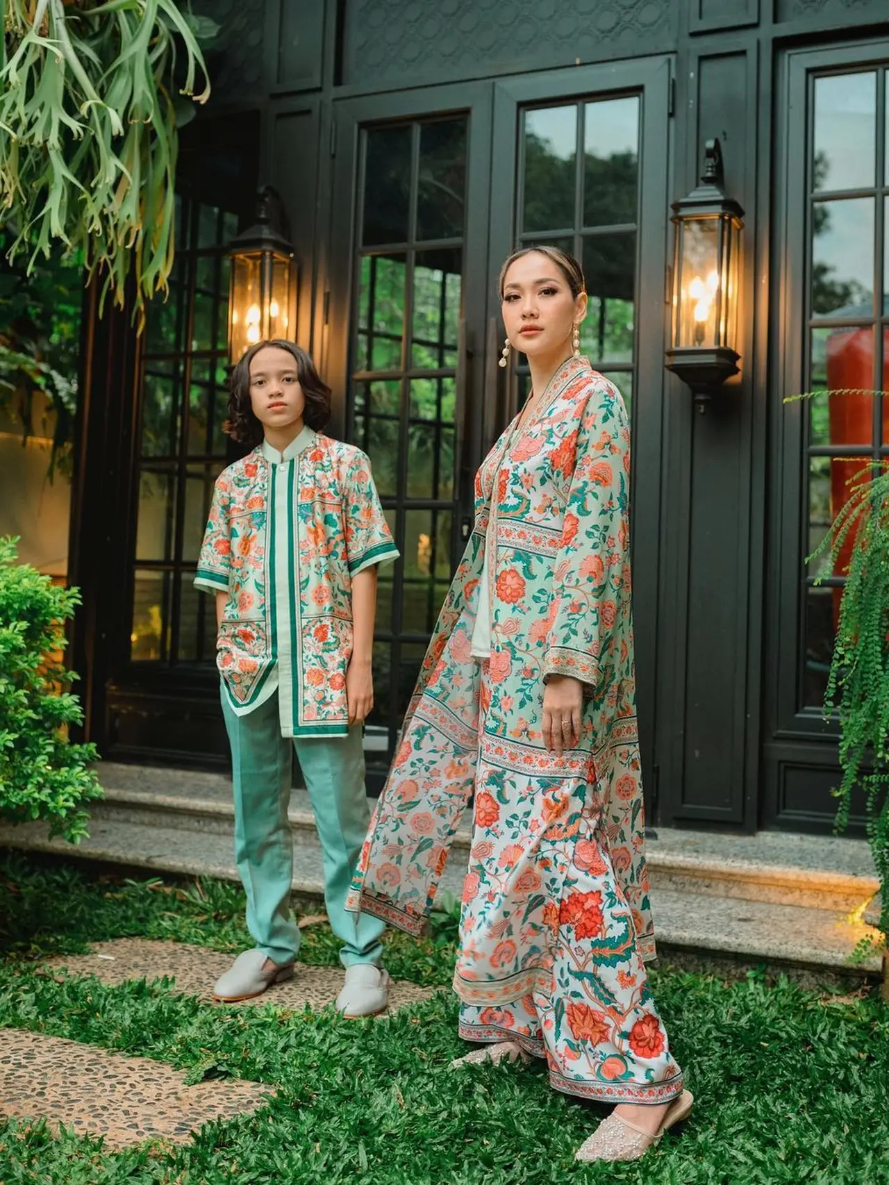 6 Potret Suasana Lebaran di Rumah BCL, Hadirnya Tiko Aryawardhana Jadi Sorotan - Hot Liputan6.com