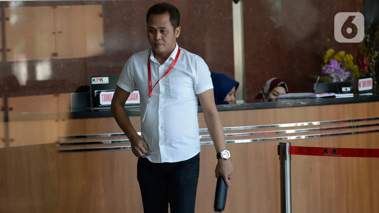 KPK Periksa Donny Tri Istiqomah, Tersangka Kasus Harun Masiku - News ...