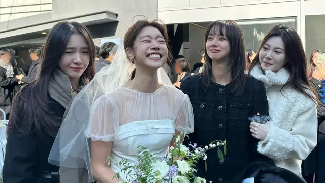 Anggota Girl's Day Nangis Bareng di Pernikahan Sojin, Mata Sampai ...