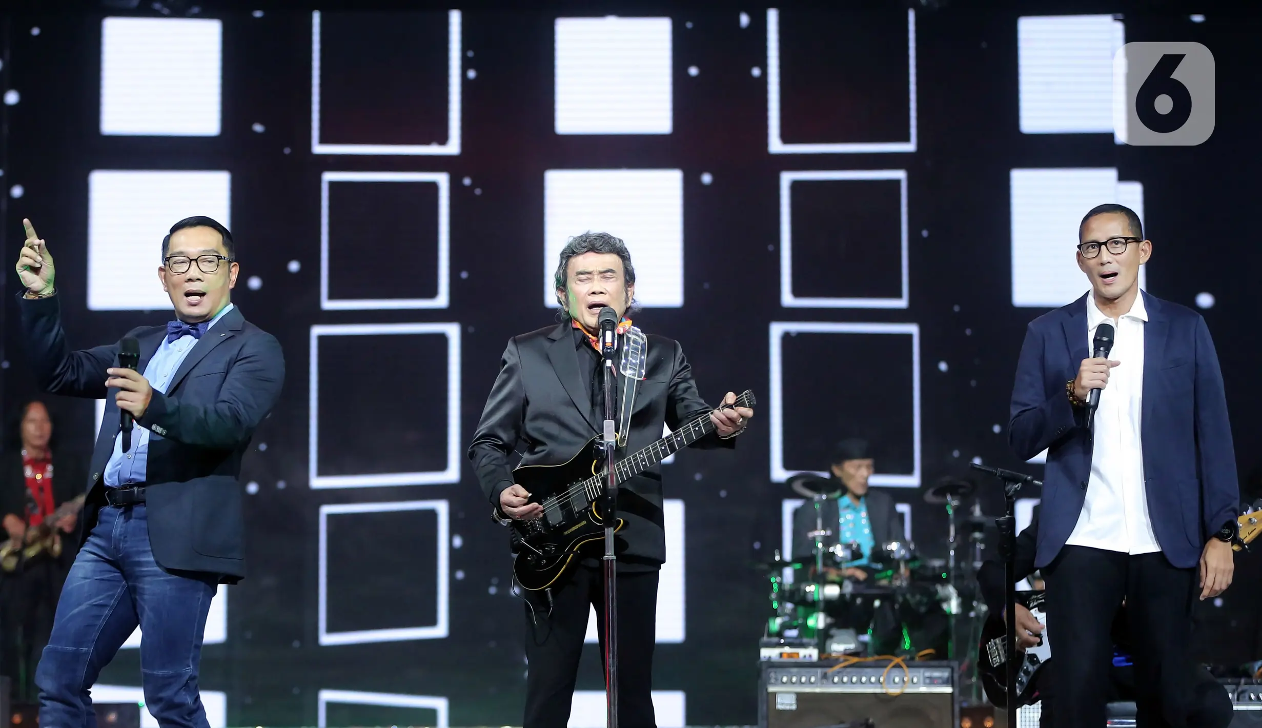 Rhoma Irama Cover Lagu BTS dan Duet Bareng Ridwan Kamil Serta Sandiaga Uno di HUT ke-28 Indosiar ...