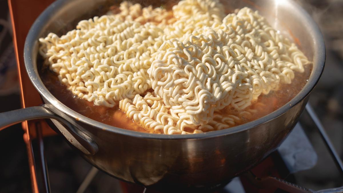 Pasien Prediabetes Perlu Hindari Makanan Instan, Dokter: 1 Porsi Mi ...