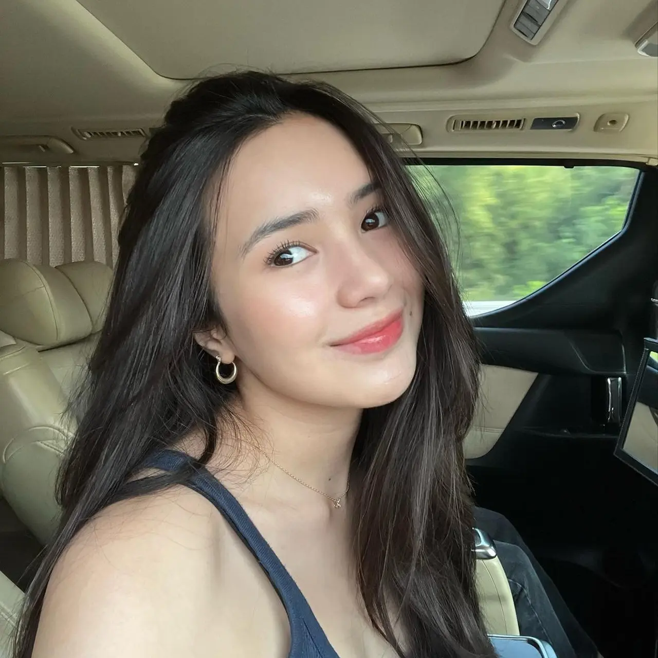 6 Potret Beby Tsabina 2 Bulan di Indonesia Pasca Lulus, Diduga Punya Pacar Baru - Page 2 - Hot ...